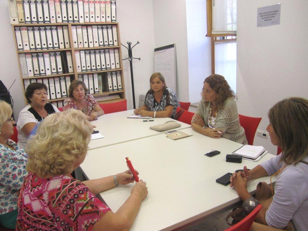 La Asociaci n De Mujeres Racimo Contra El Tutelaje Del Centro De D a 