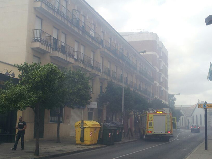 Desalojan un edificio de la calle Nuño de Cañas por un incendio en una ...